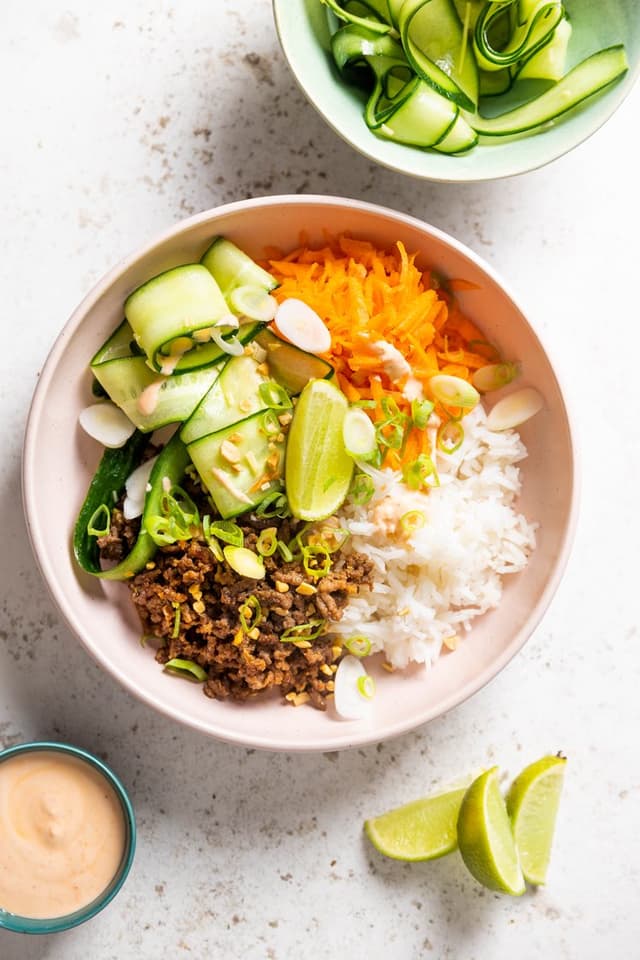Rice bowl med okse og teriyakisauce - Opskrift - RetNemt